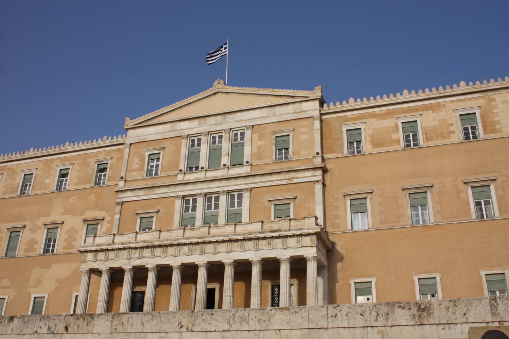 Syntagma square in front of the parliament, Αθήνα ⋆ The Passenger