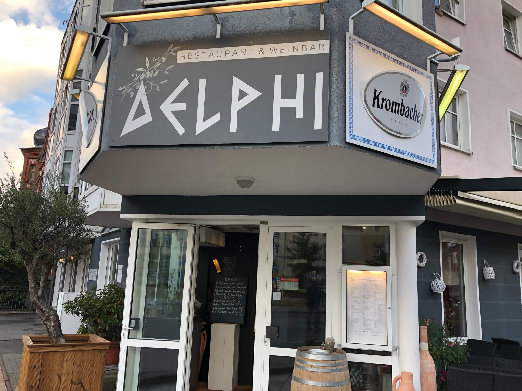 Delphi / Greek restaurant at Eisenach ⋆ The Passenger