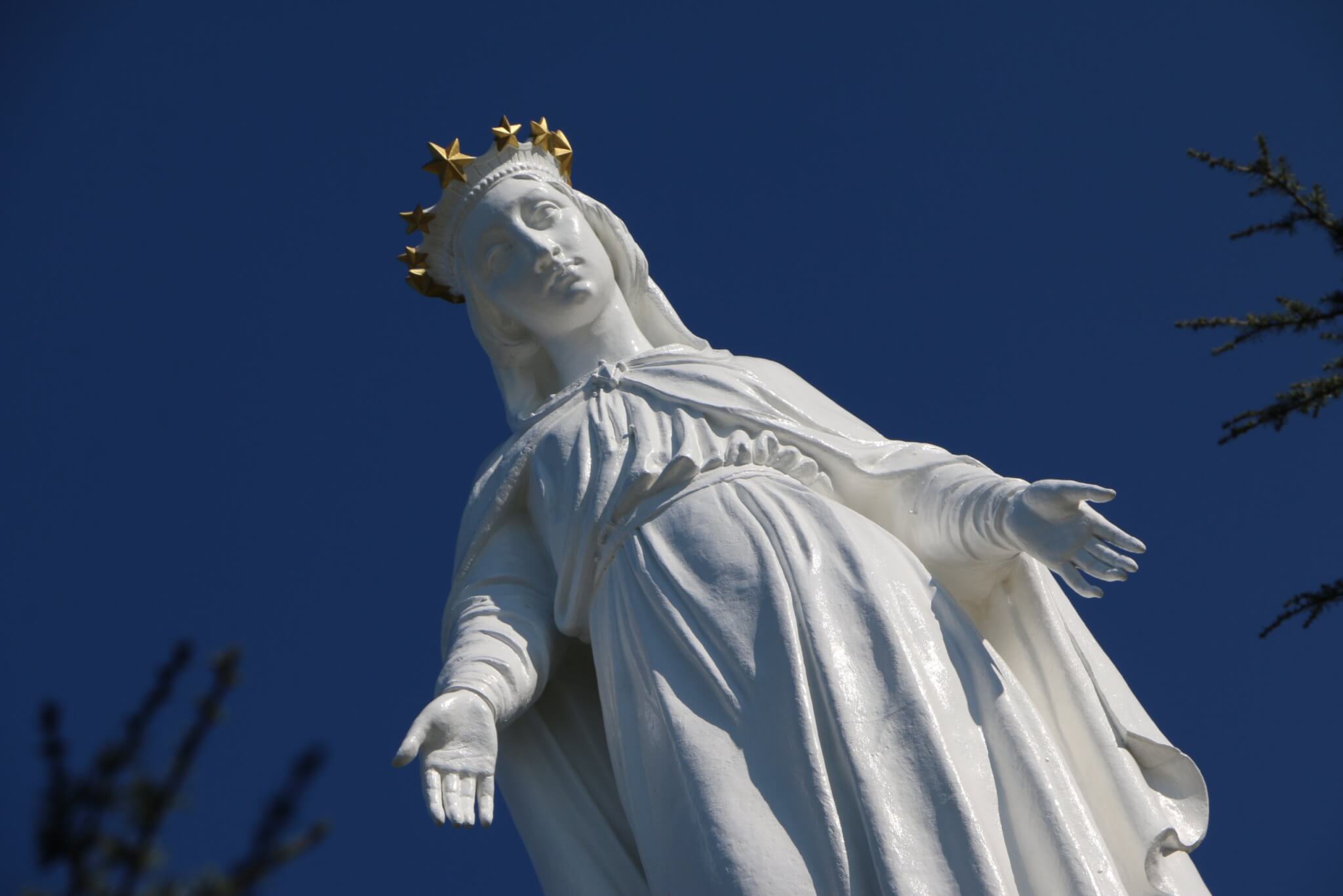 Our Lady of Lebanon / Holy place upon the hill, Harissa ⋆ The Passenger