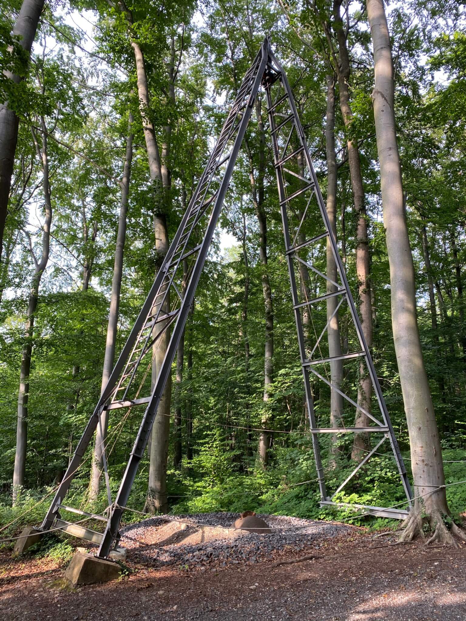 Mintrop-Kugel / Earthquake simulation, Göttingen ⋆ The Passenger