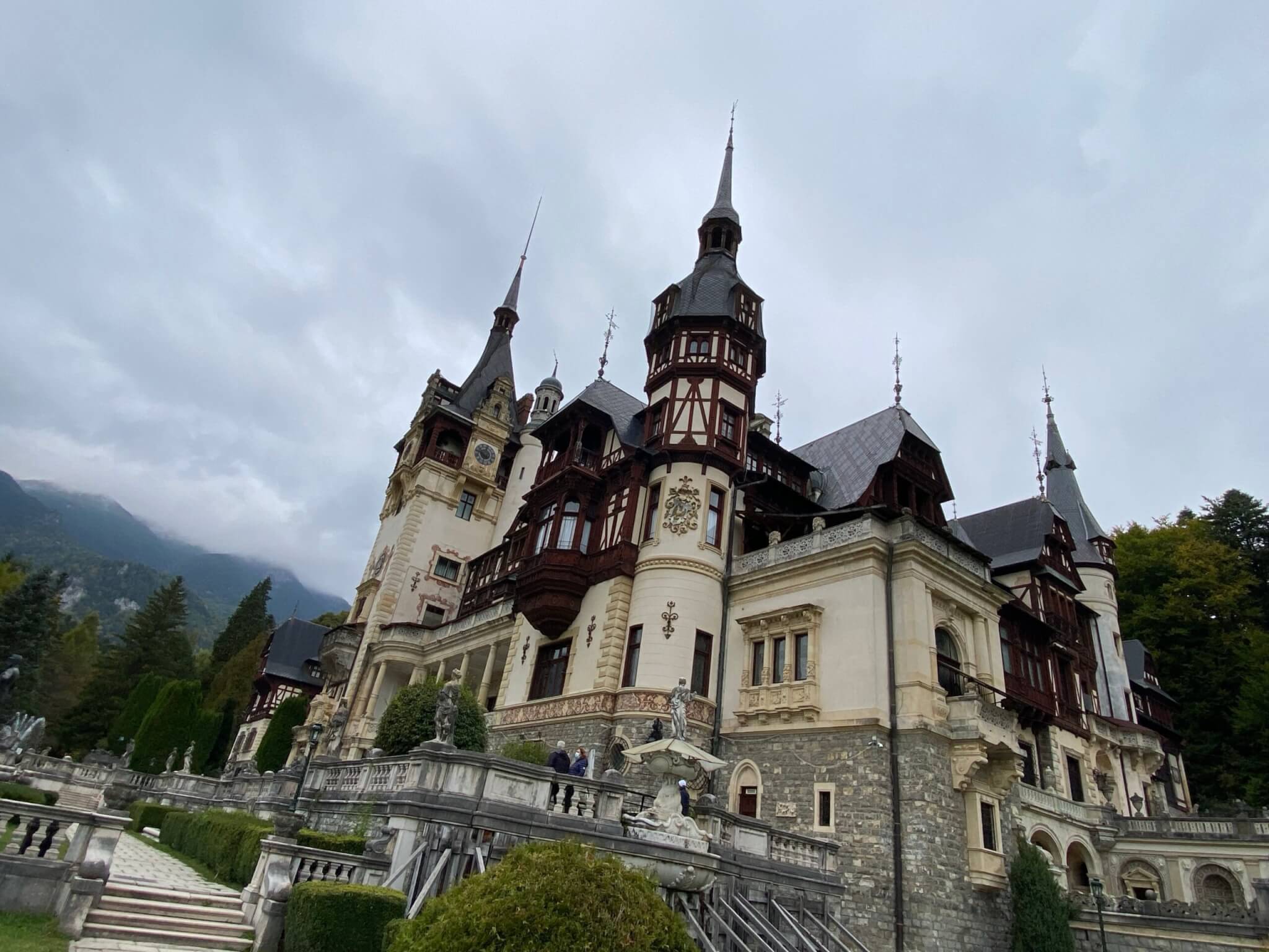 Castelul Peleș / Fantastic summer palace, Sinaia ⋆ The Passenger