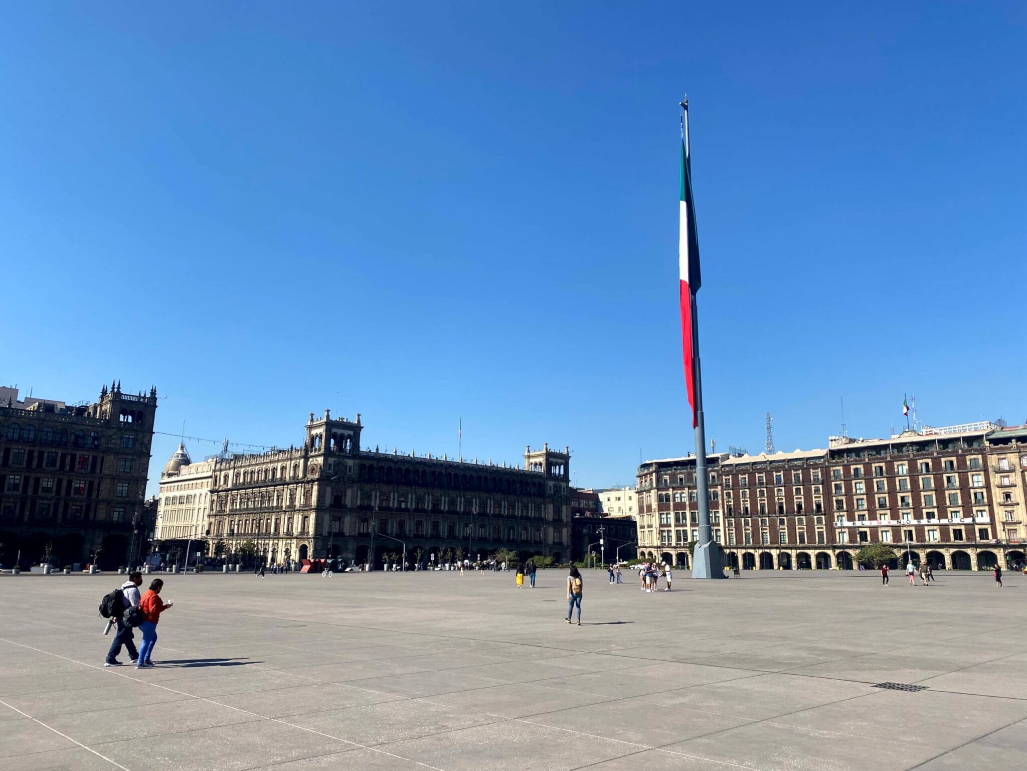 Zócalo / Plaza de la Constitución, Ciudad de México ⋆ The Passenger