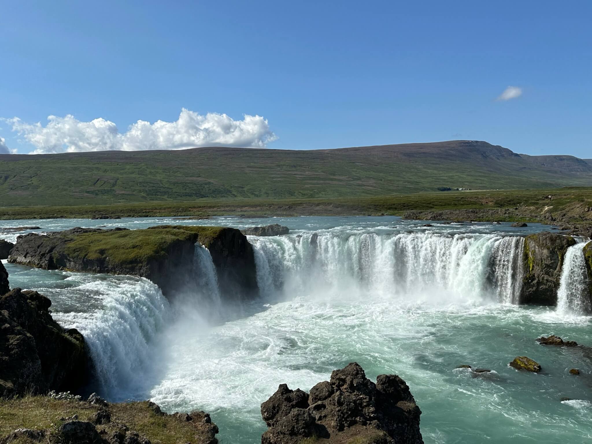 Goðafoss / Waterfall, beautiful from all angles; Fossholl ⋆ The Passenger