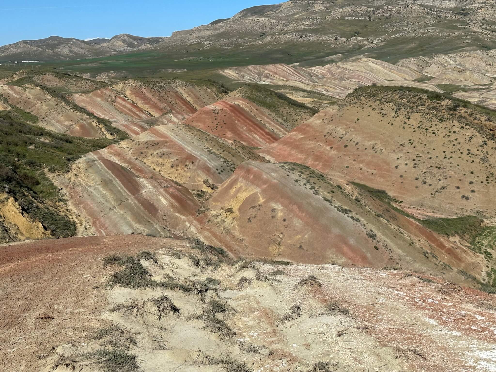 Rainbow mountains / Colorful dunes, Udabno ⋆ The Passenger
