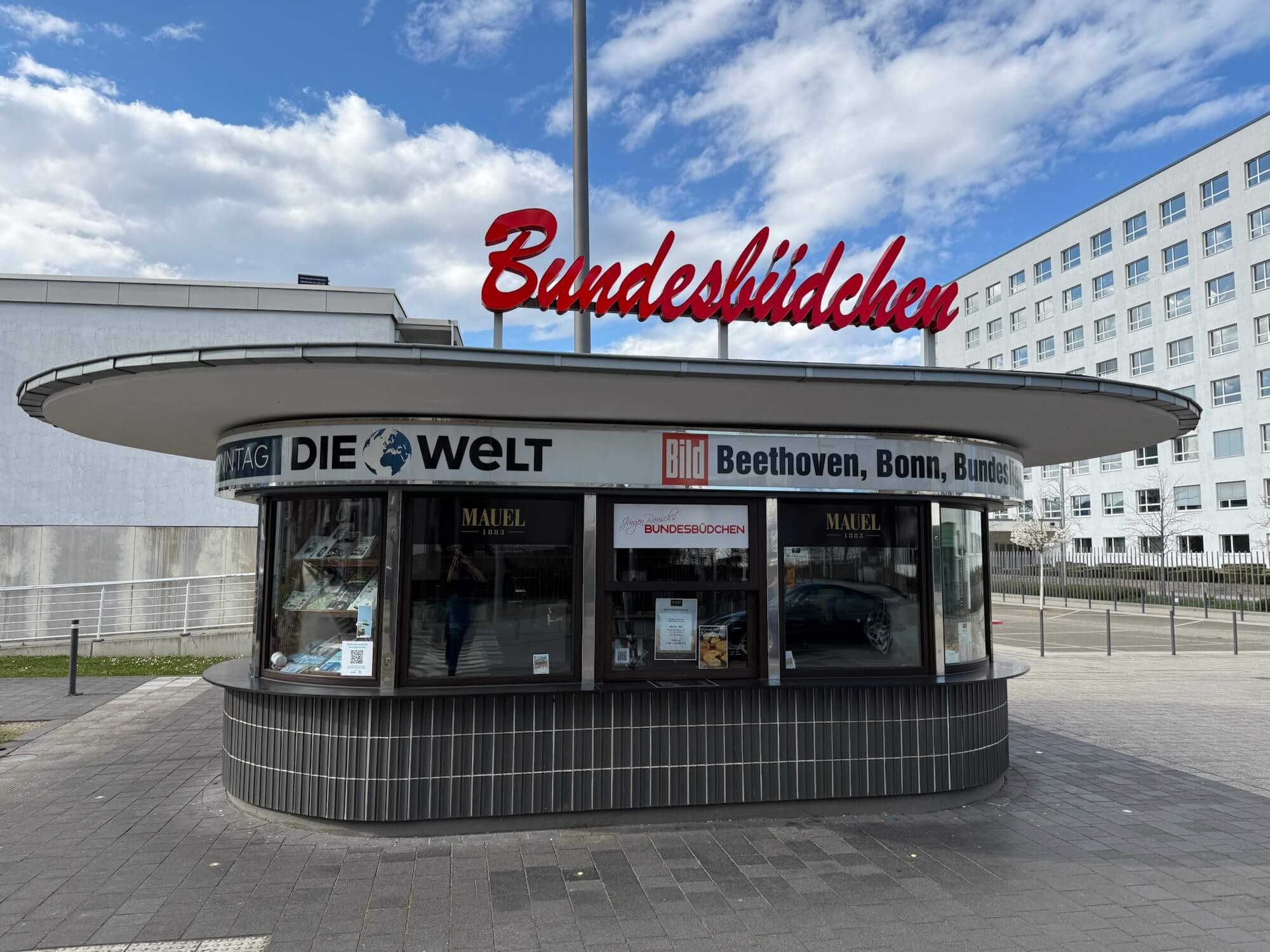 Bundesstadt / Provisional capital of West Germany, Bonn ⋆ The Passenger
