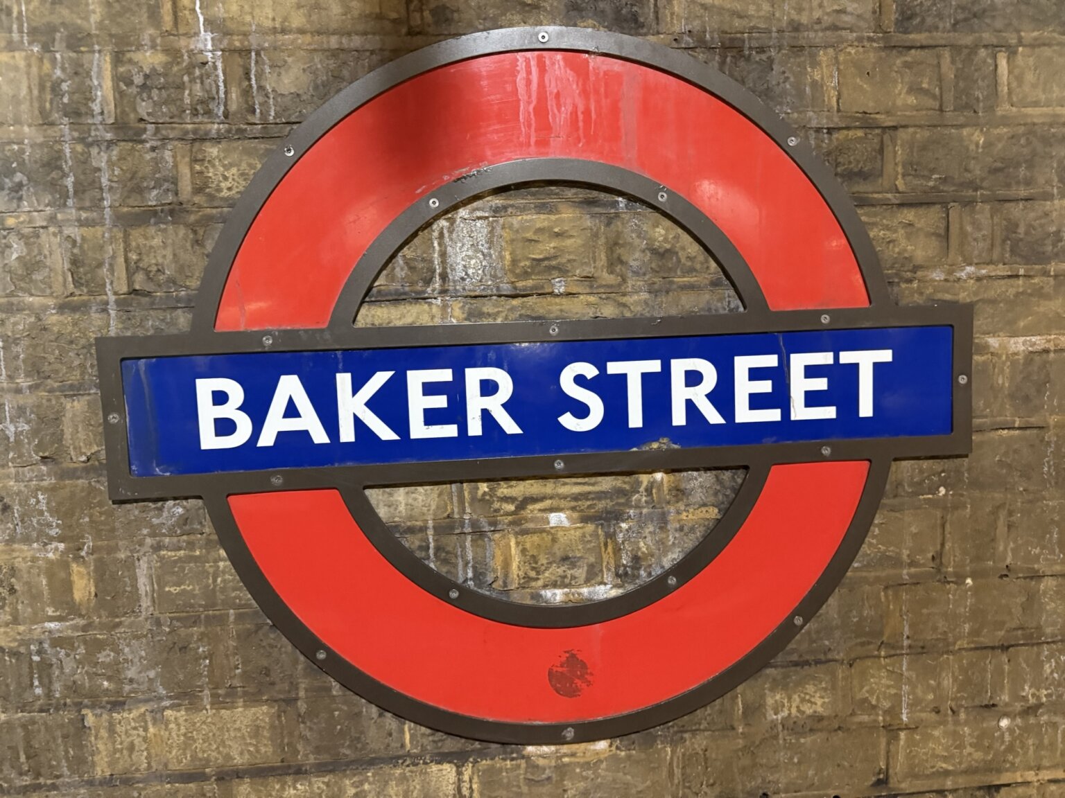 Baker Street station / World's first underground passenger railway ...